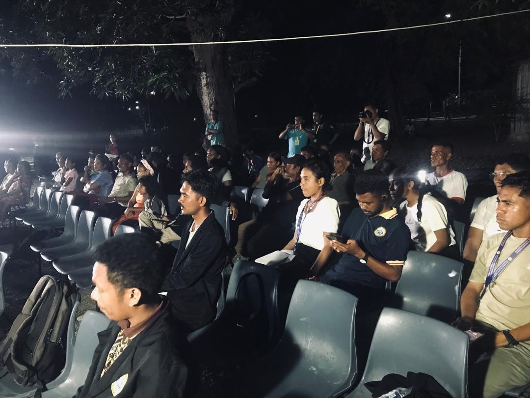 MAHASISWA PPKM FAKULTAS FILSAFAT UNWIRA DAN ISFIT DILI MENGGELAR ...